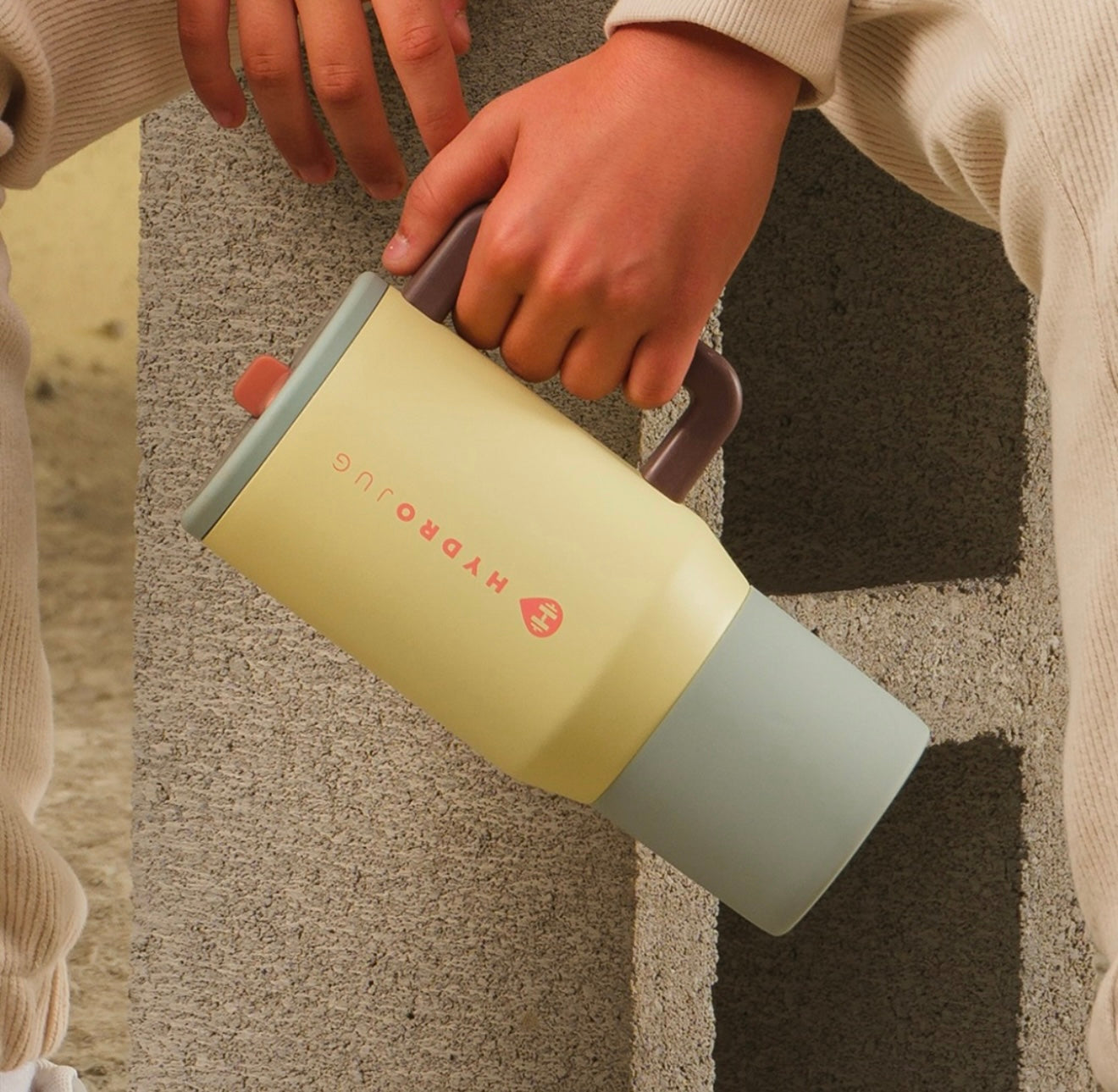 Hydrojug 32 oz Traveler In Belle – Jonah Brown Boutique