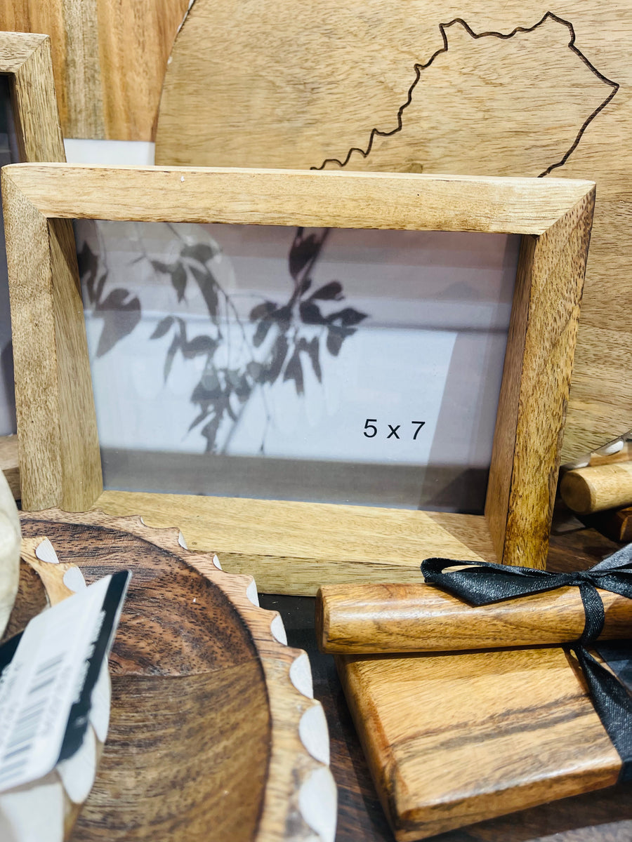 5x7 Landscape Wood Frame – Jonah Brown Boutique